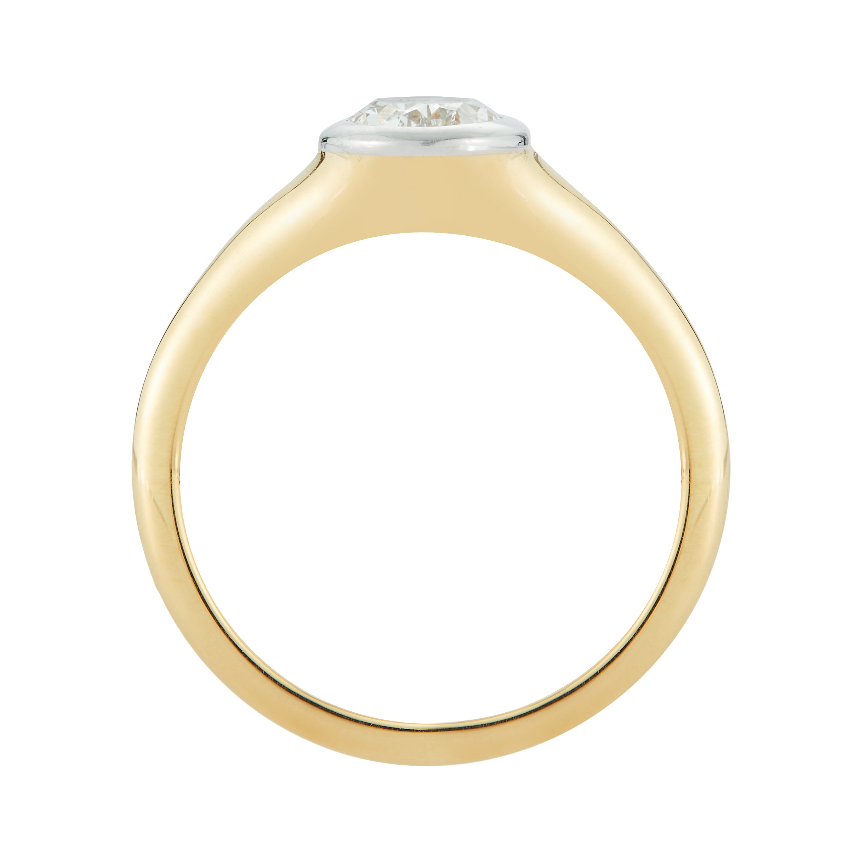 Oval Solaris Engagement Ring – Finn